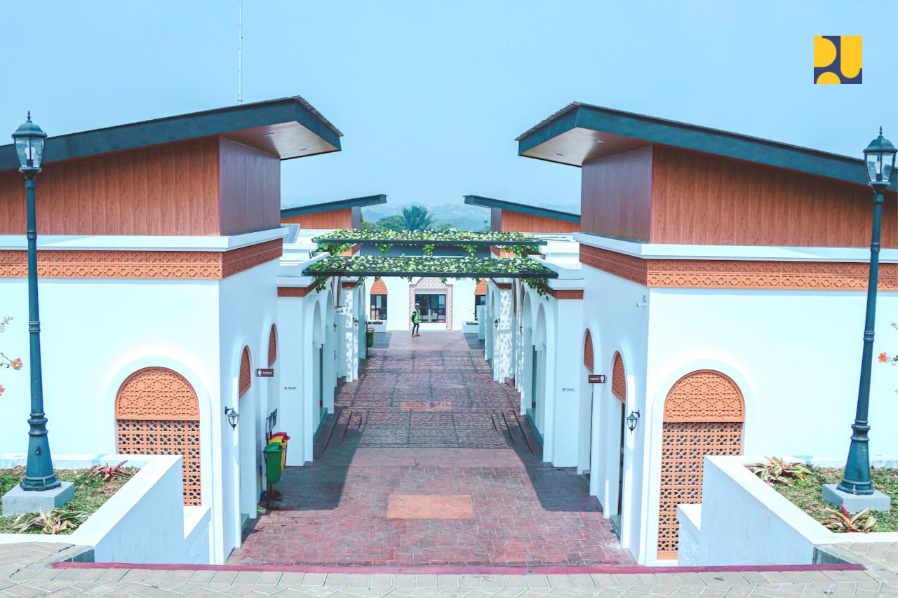 Menteri Basuki Kunjungi Kawasan Wisata Religi Endan Andansih di ...