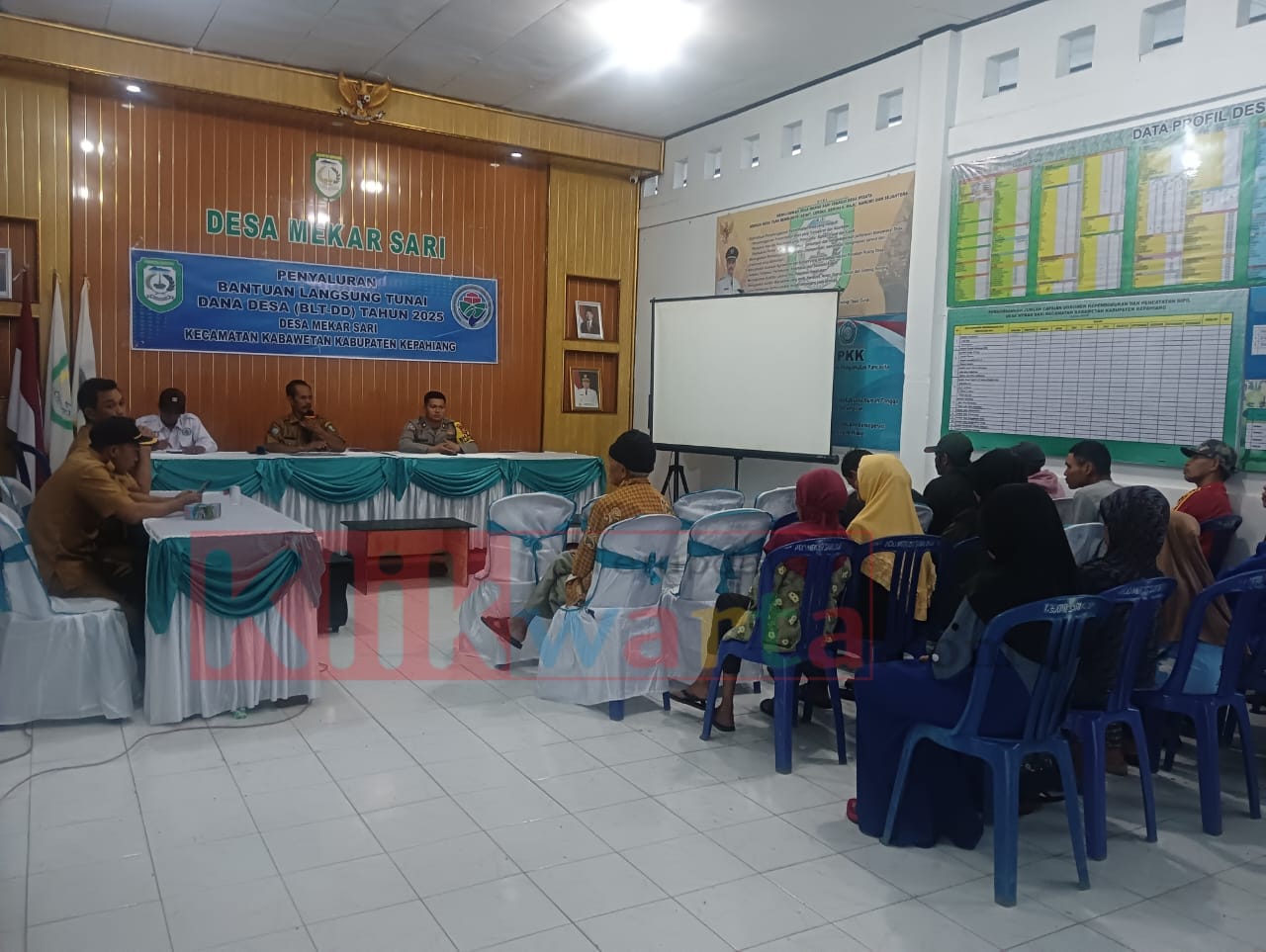 Sebanyak 21 KPM Desa Mekar Sari terima BLT-DD tahun 2025 | Klikwarta.com