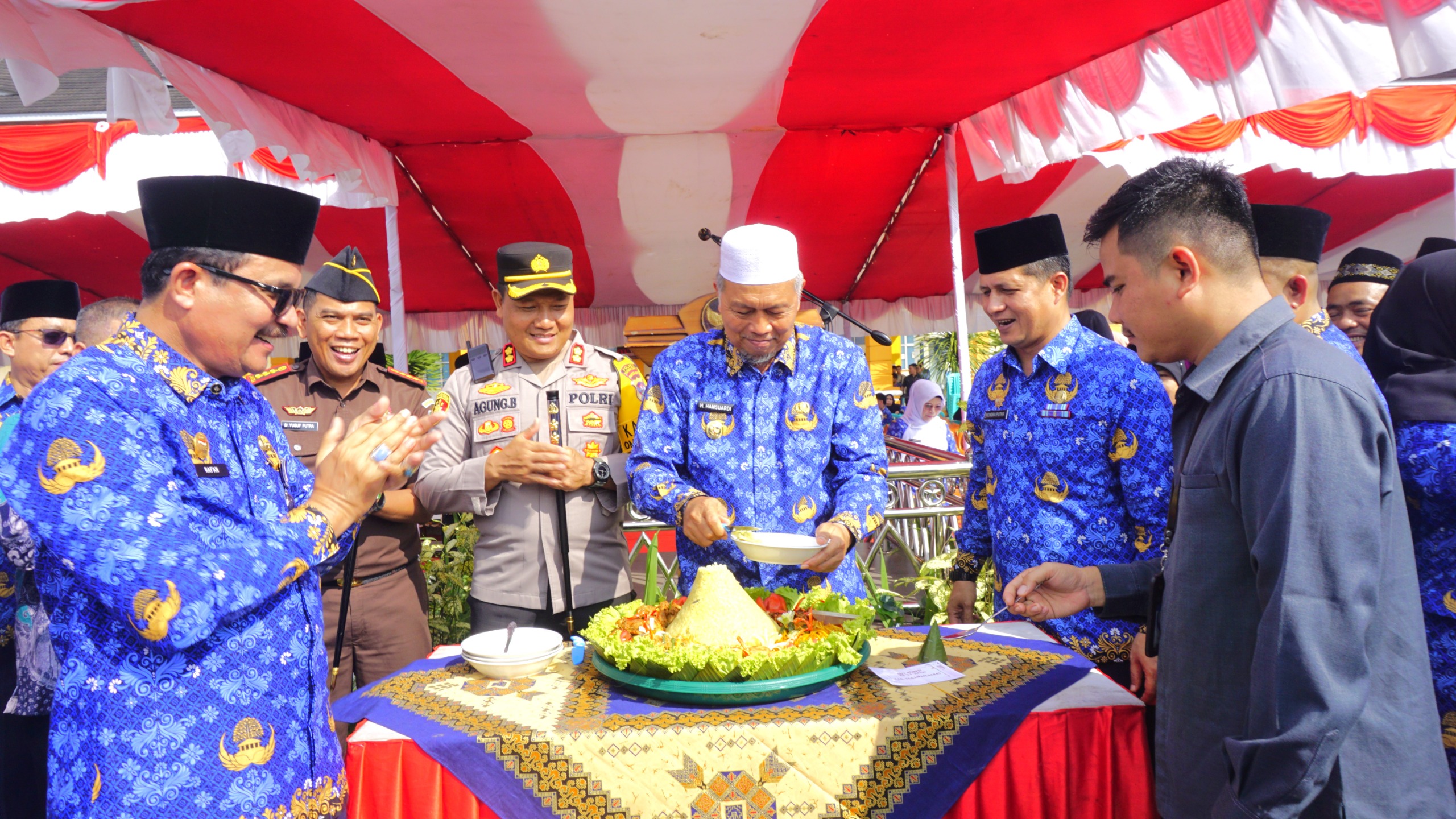 Pemkab Pasbar Gelar Upacara HUT ke-52 KORPRI | Klik Warta