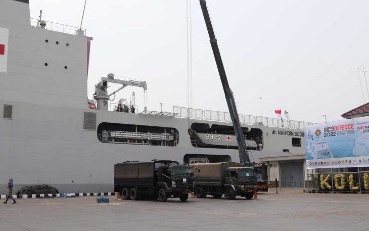 Dukung Pengamanan VVIP Forum G20, KRI dr. Wahidin Sudirohusodo-991 ...
