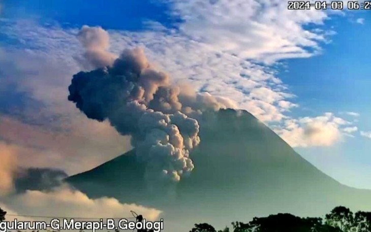 Polresta Magelang Pantau Perkembangan Erupsi Merapi | Klikwarta.com