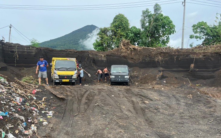 Marco: Aktifitas Galian C di Kompleks Perumahan BCL Itu Pematangan ...