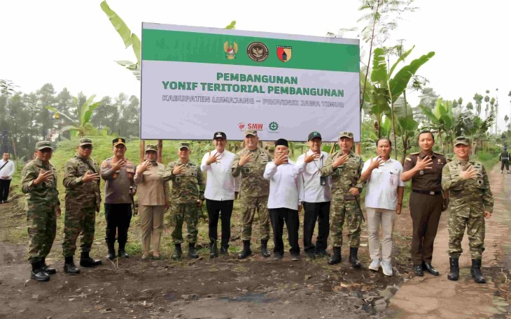 Pangdam V Brawijaya Tinjau Lokasi Yonif TP Desa Burno Lumajang ...