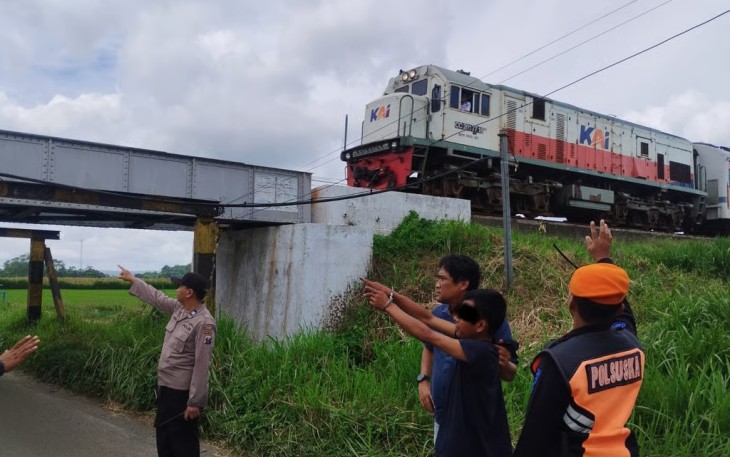 Pencurian Baut Rel Ancam Nyawa Ribuan Penumpang, KAI Daop 7 Madiun ...